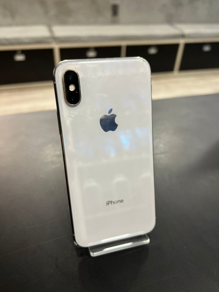 iPhone X - 64 GB - Até 10x sem juros - iPoint